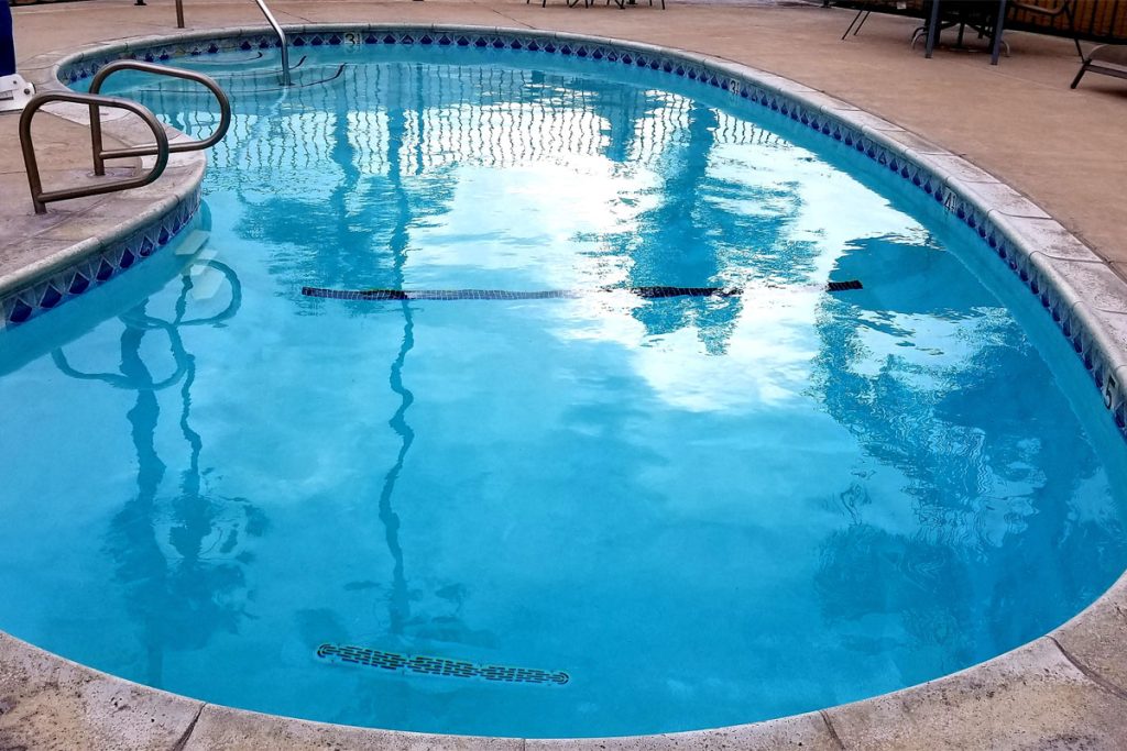 Pros and Cons of a Saltwater Pool - Pool Service Gilbert